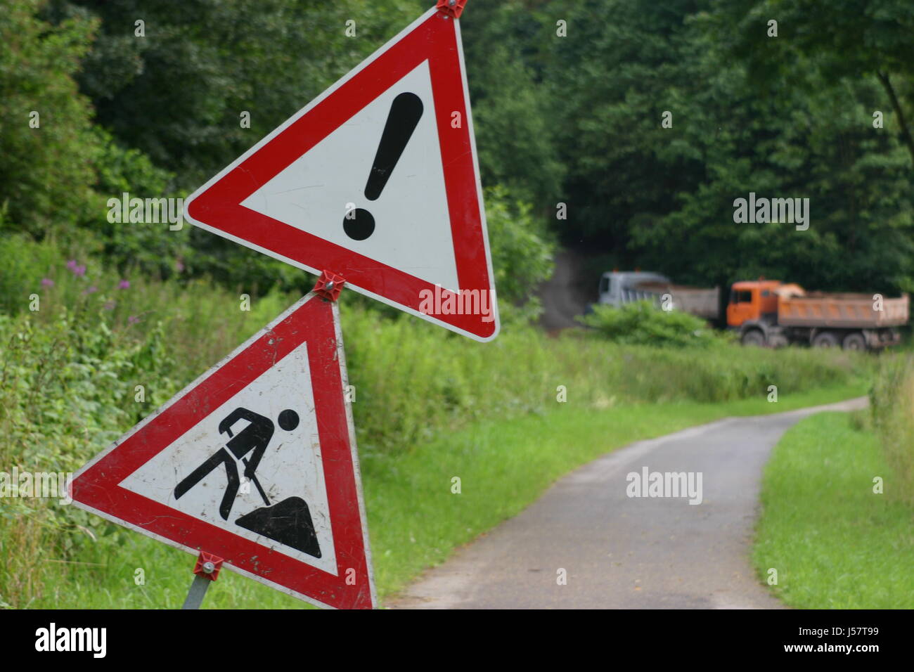 caution road work Stock Photo - Alamy