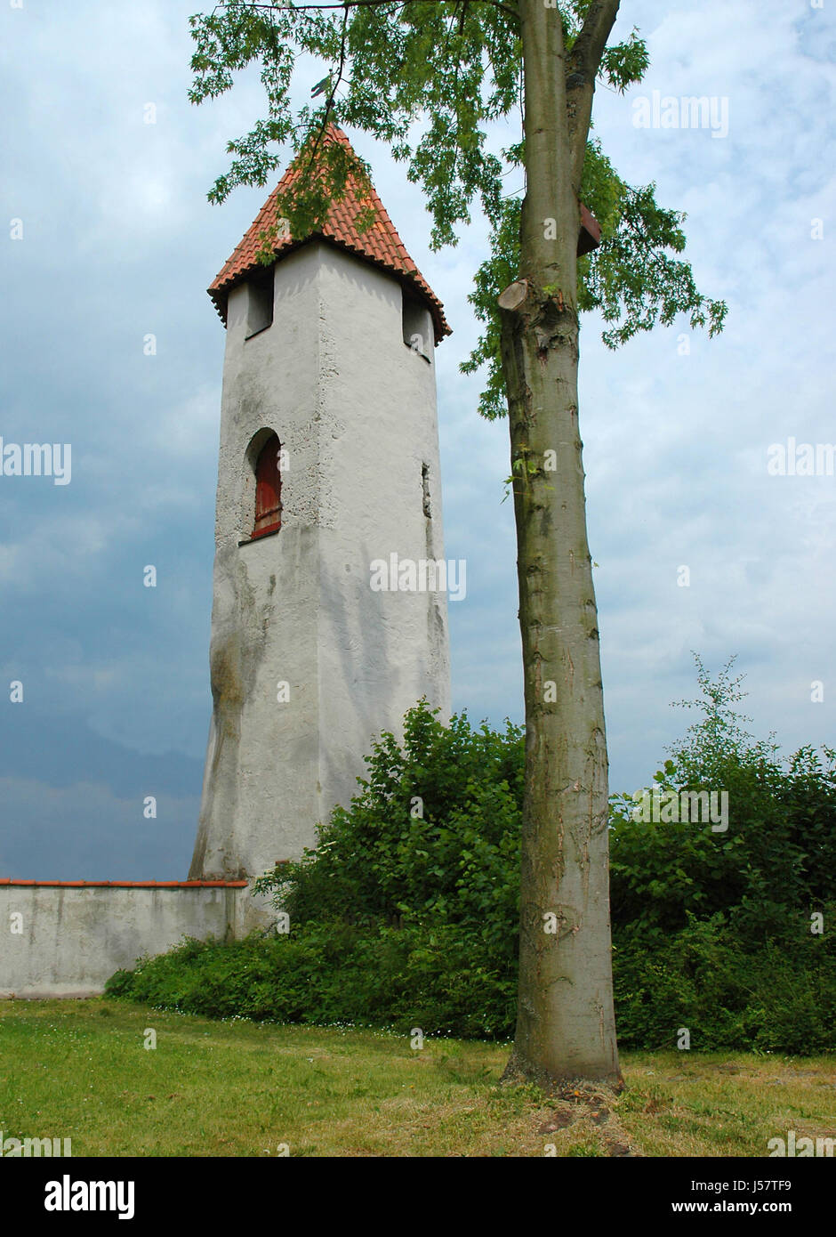 Middle ages fortification hi-res stock photography and images - Alamy