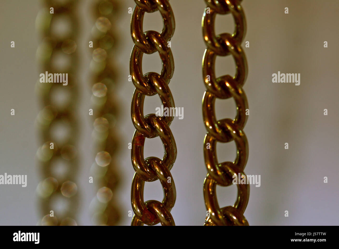 iron steel metal rust bright shiny limbs chains chain kettenglieder in ...