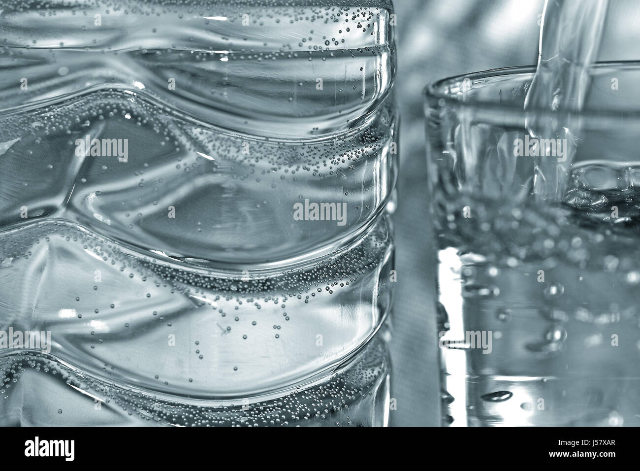 Simply water hi-res stock photography and images - Alamy
