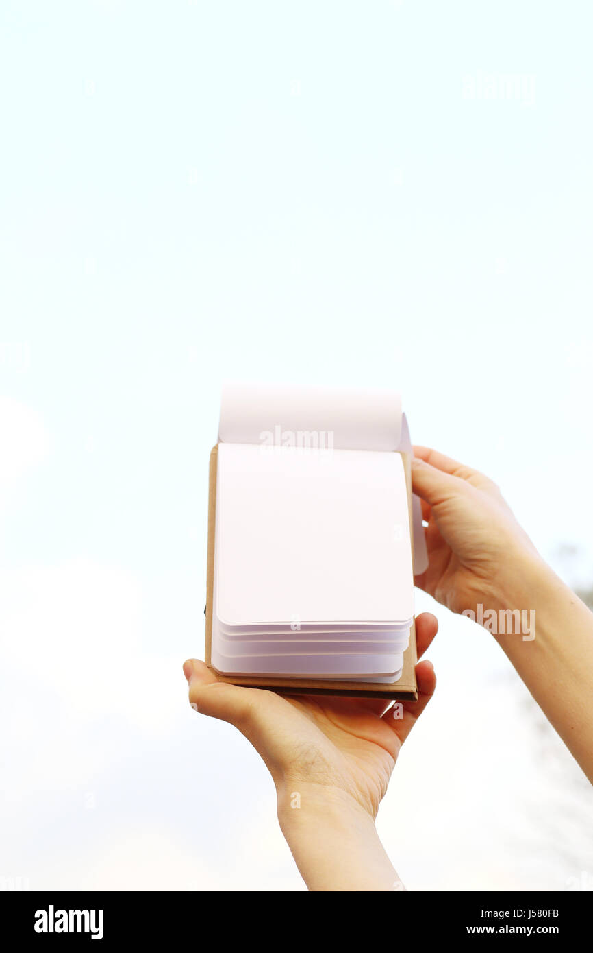 Woman Hand Holding Note Stock Photo - Alamy