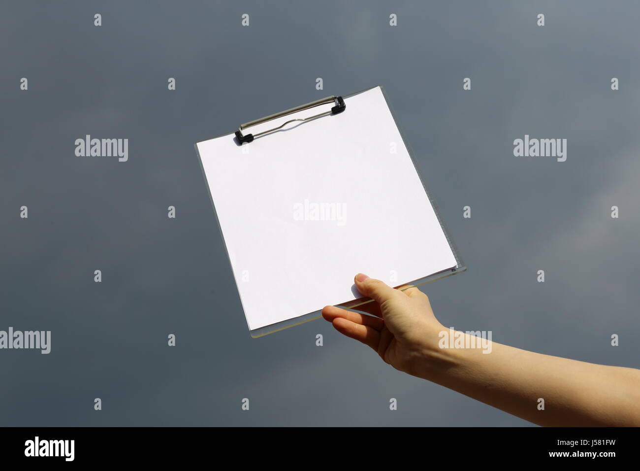 Woman Hand Holding Message Board Stock Photo - Alamy