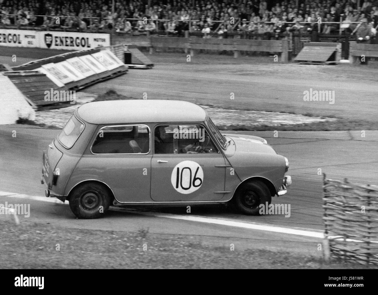 1961 morris mini hi-res stock photography and images - Alamy
