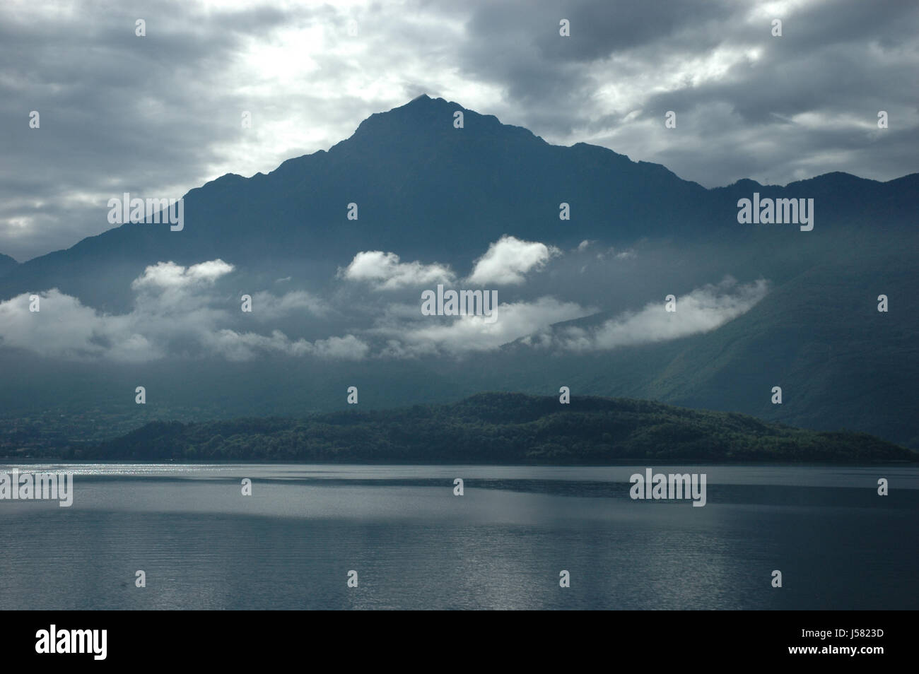 blue summit fog climax peak salt water sea ocean water super first ...