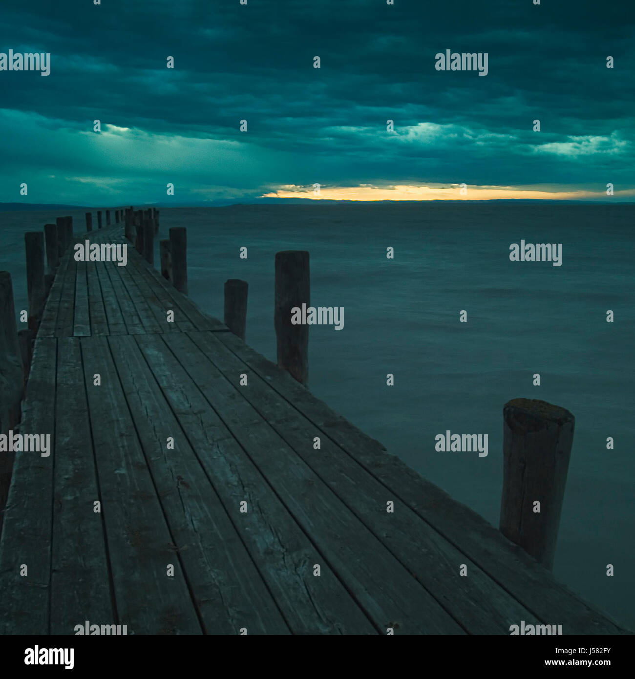 Dark sea hi-res stock photography and images - Alamy