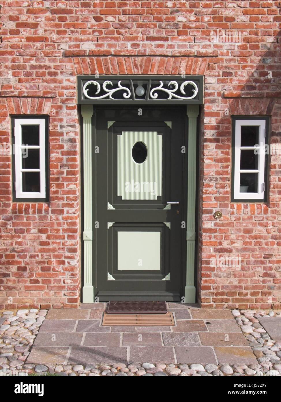 Facet door hi-res stock photography and images - Alamy