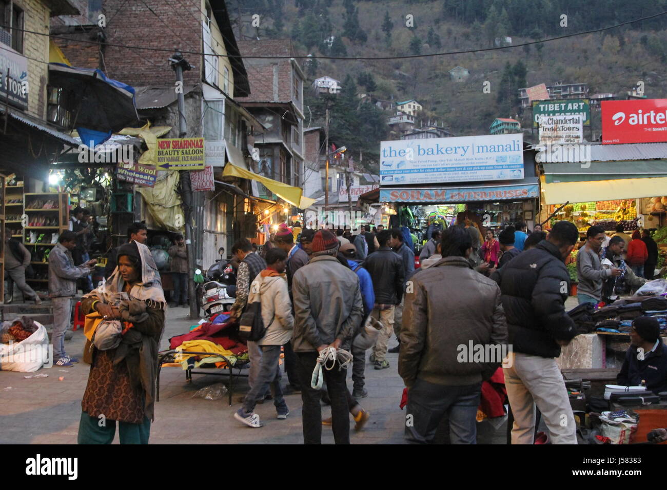 Indian market scene hi-res stock photography and images - Alamy