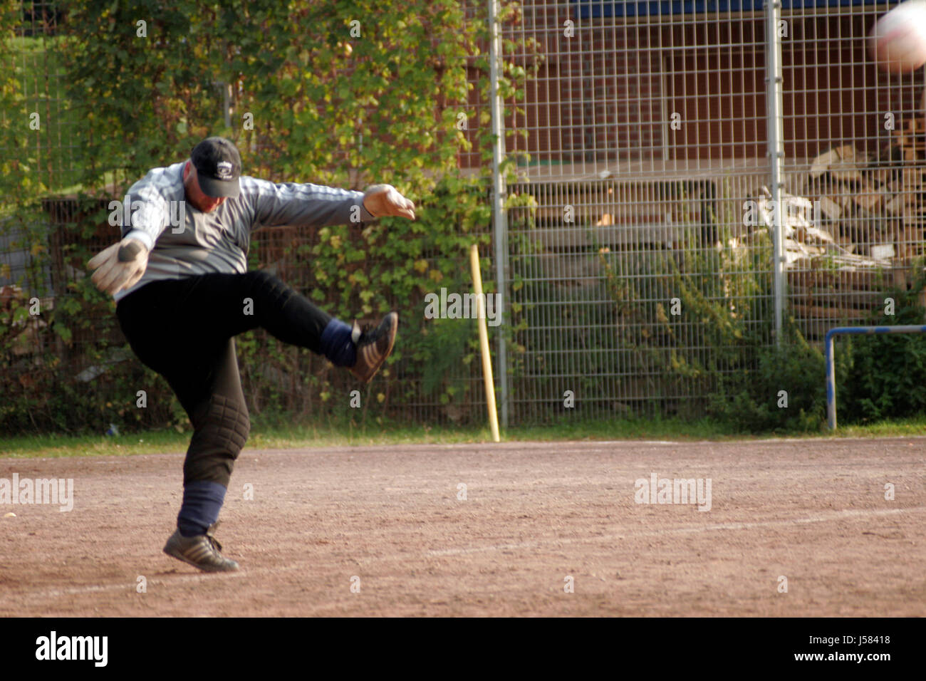 Ball im tor hi-res stock photography and images - Alamy
