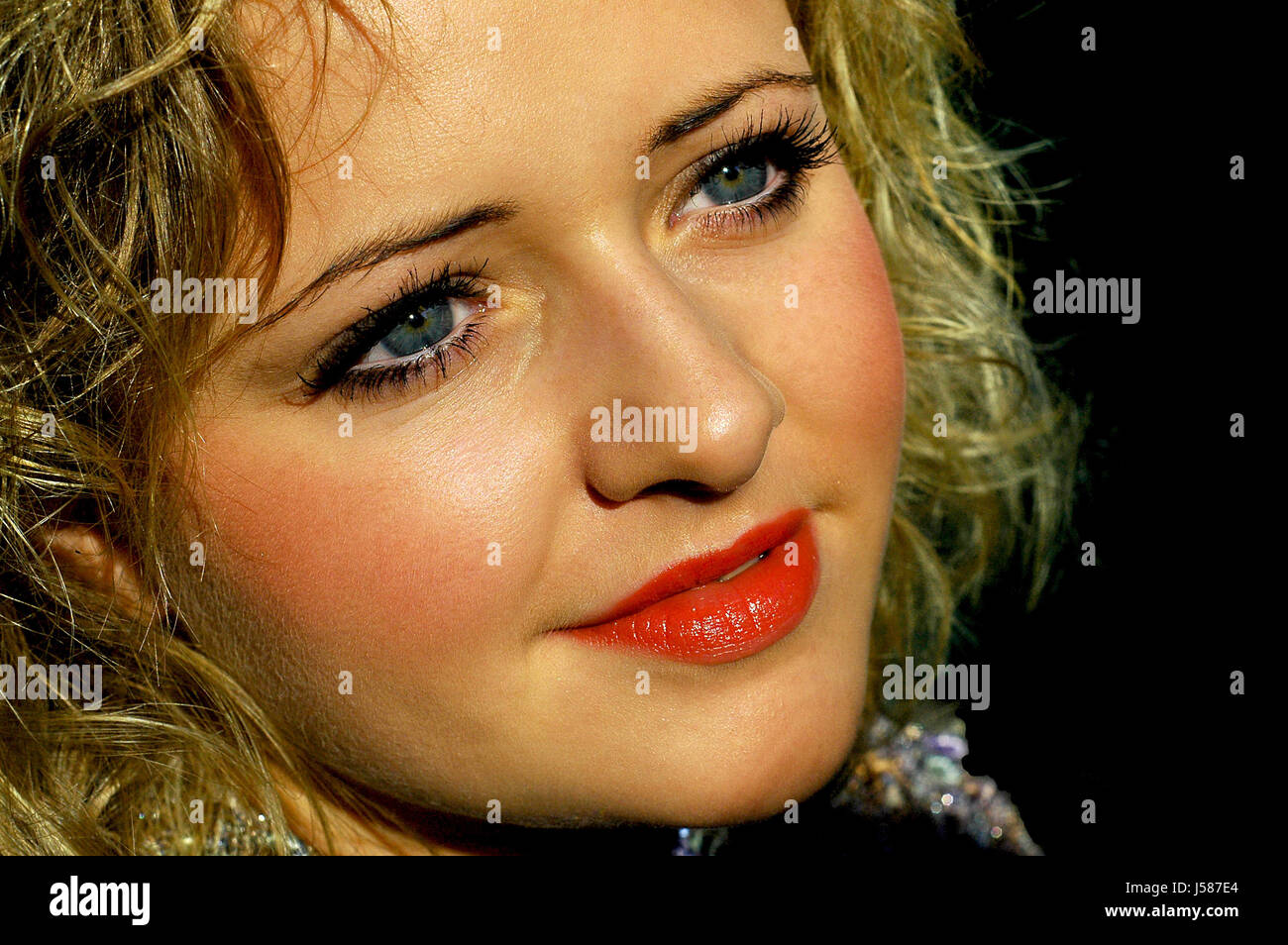 woman dreamy face portrait eyes look glancing see view looking peeking ...