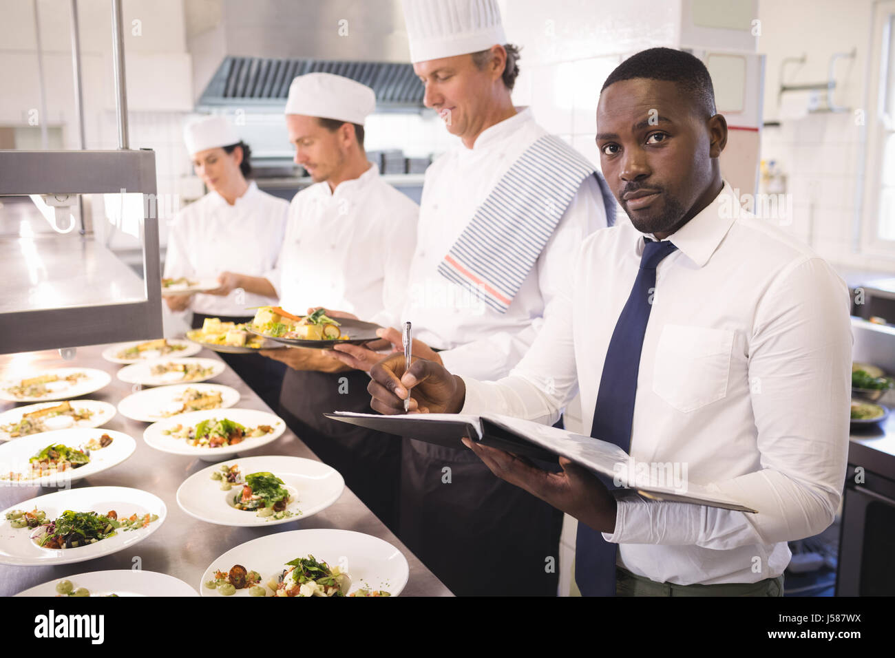 Restaurant manager hi-res stock photography and images - Alamy