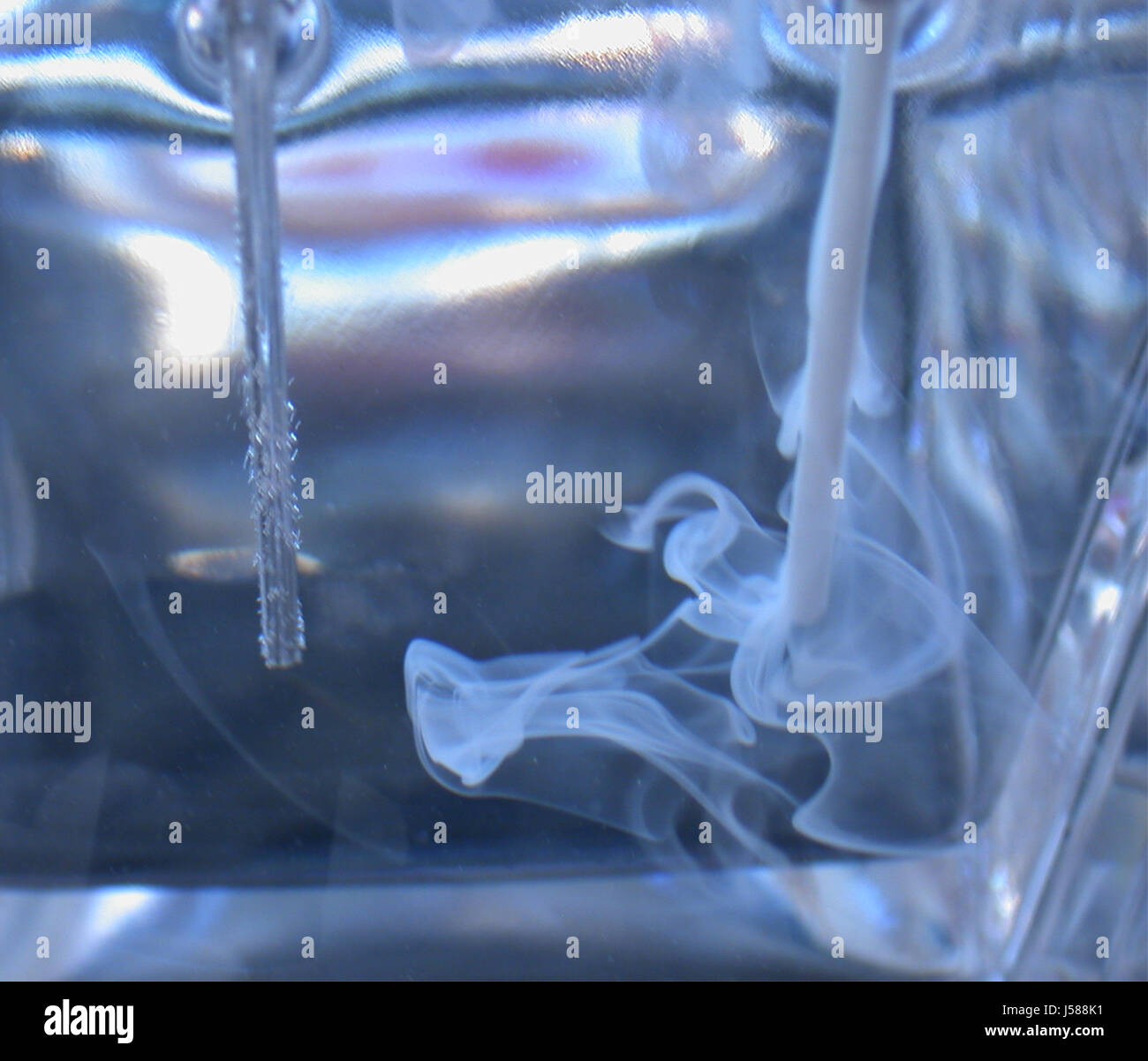 Electrolysis of water hi-res stock photography and images - Alamy