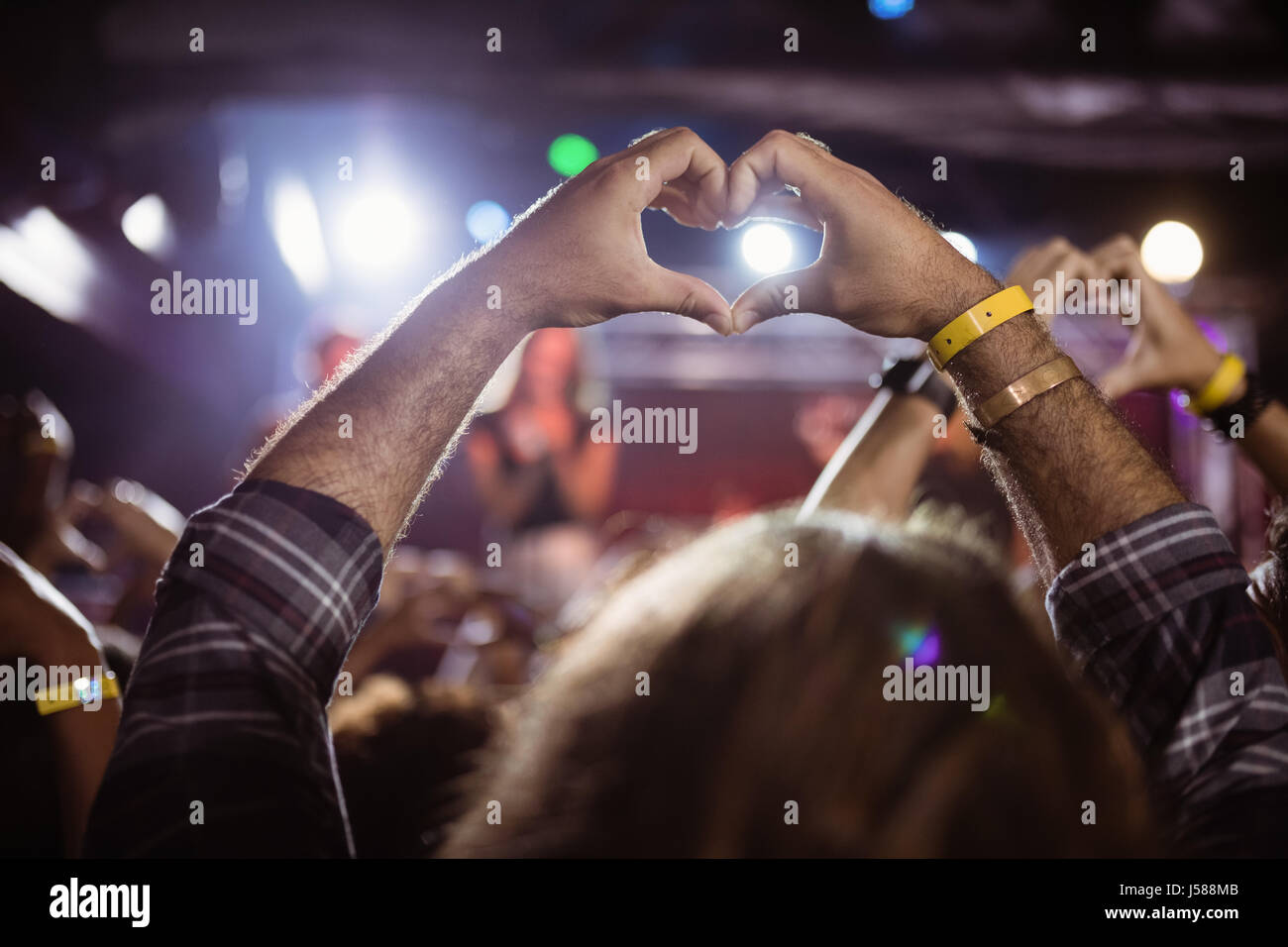Heart hands concert hi-res stock photography and images - Alamy