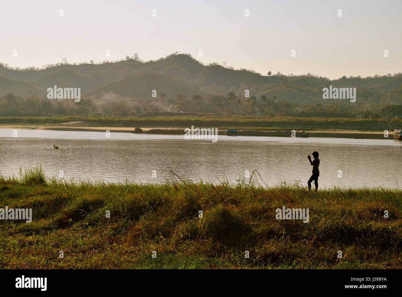 Myanmar rivers hi-res stock photography and images - Alamy