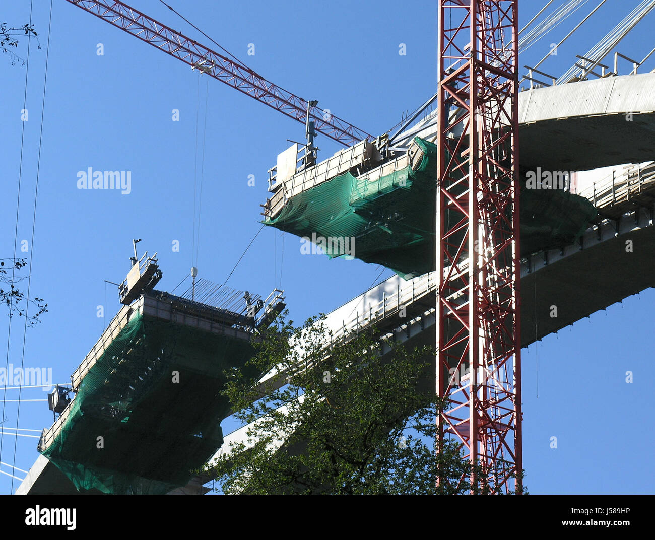 Bridge construction site cranes hi-res stock photography and images - Alamy