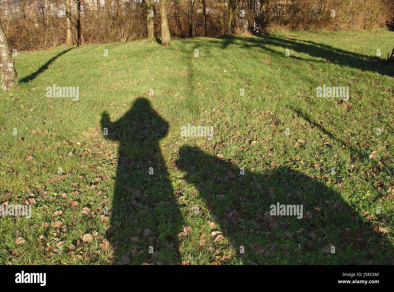Shadowy figures hi-res stock photography and images - Alamy