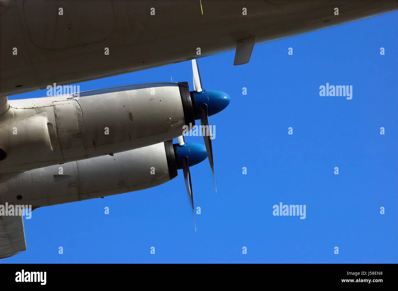 Turboprop engines hi-res stock photography and images - Alamy