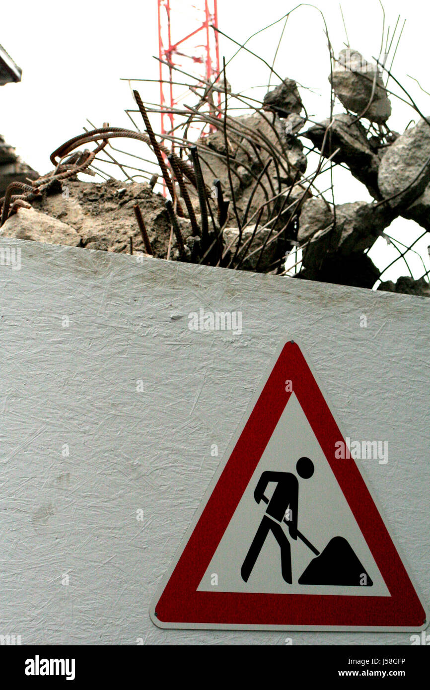 build concrete steel construction worker hoarding structure shield work ...