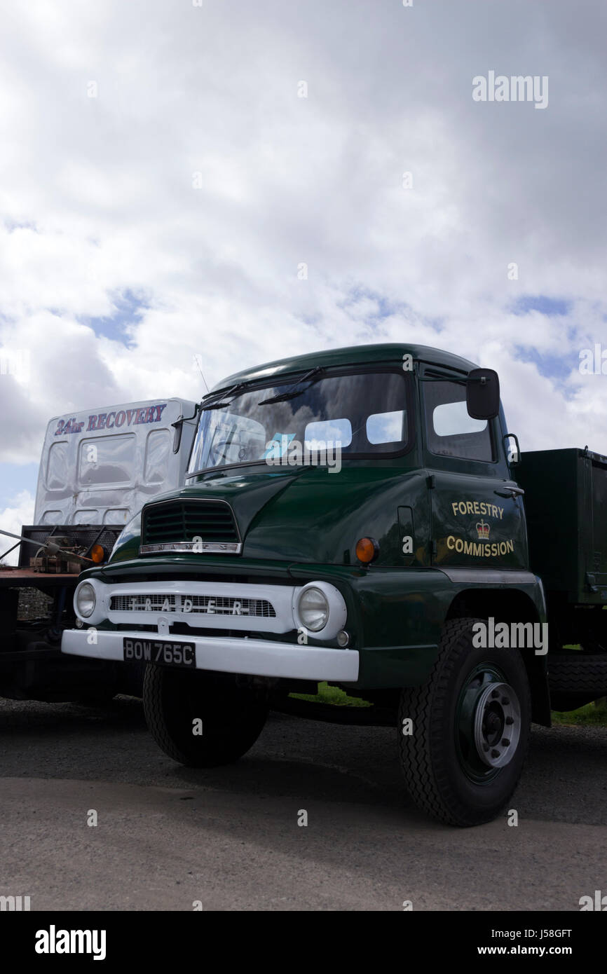 Thames trader lorry hi-res stock photography and images - Alamy