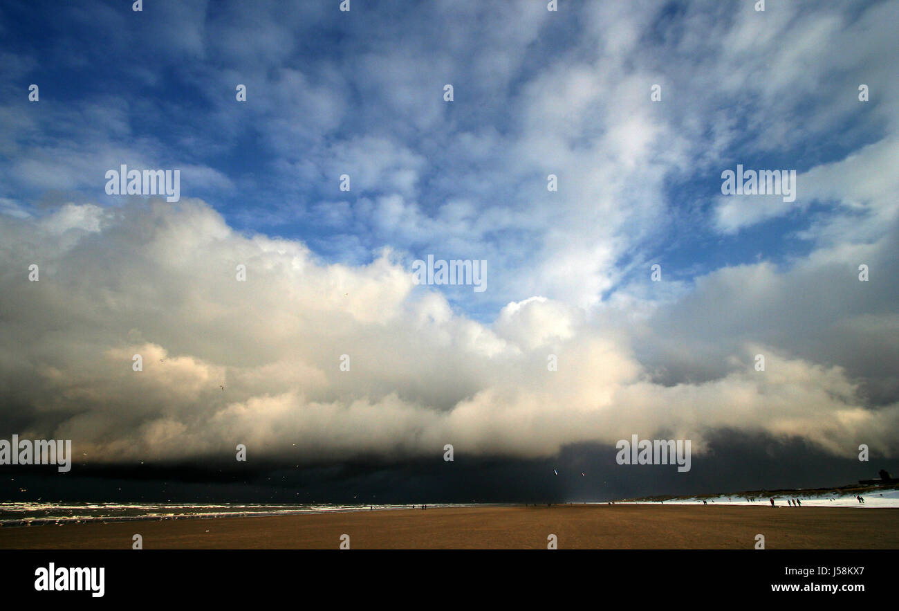 a storm is approaching Stock Photo - Alamy