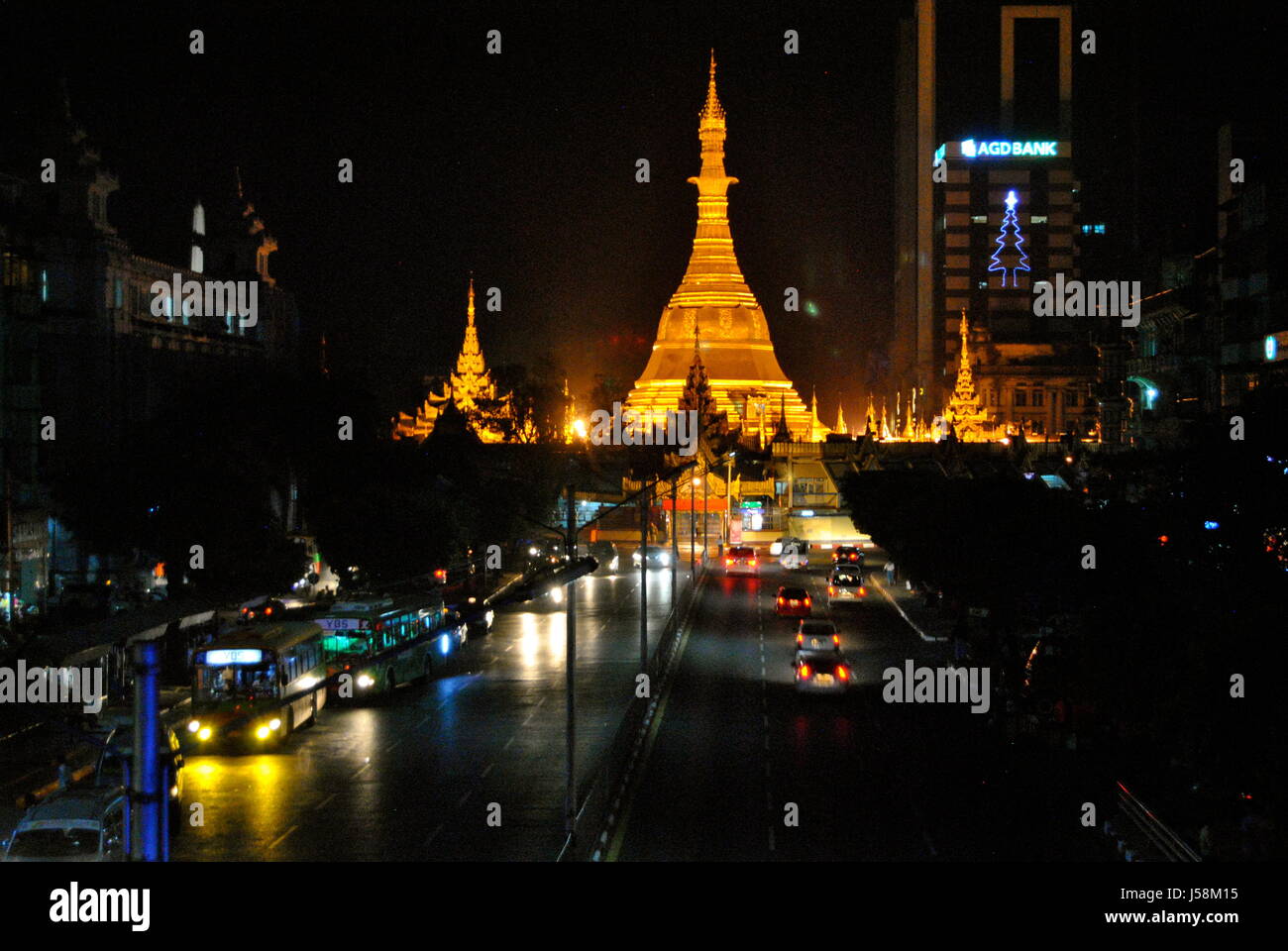 Asian pagoda lit up at night hi-res stock photography and images - Alamy