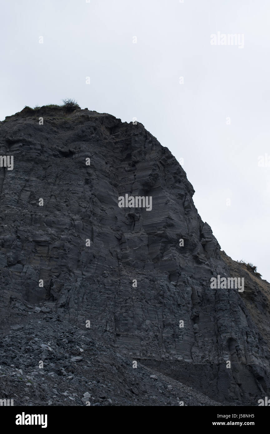 Fossil-enriched cliffs at Charmouth, Dorset Stock Photo - Alamy