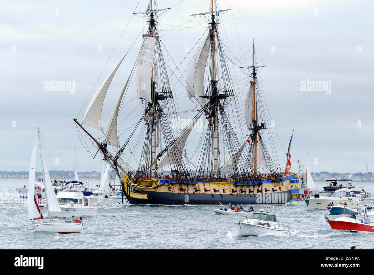 Frigate L'Hermione in the Bay of Saint-Malo, homeport : Rochefort ...