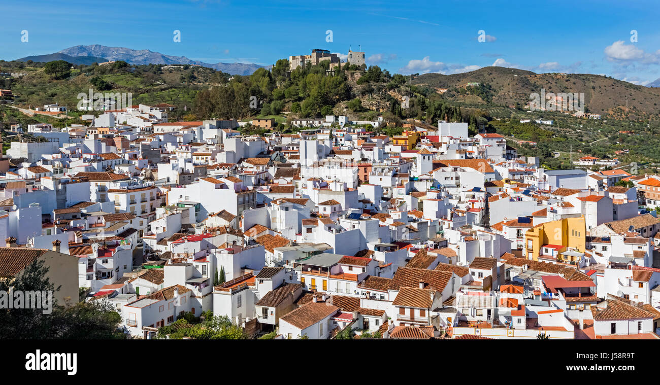 Monda, Malaga Province, Andalusia, southern Spain. Typical white-washed ...