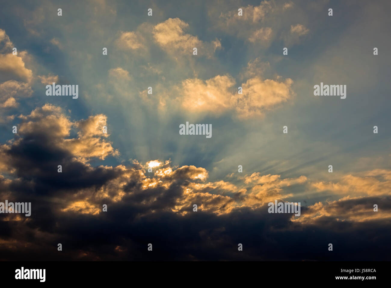 Streaking clouds hi-res stock photography and images - Alamy