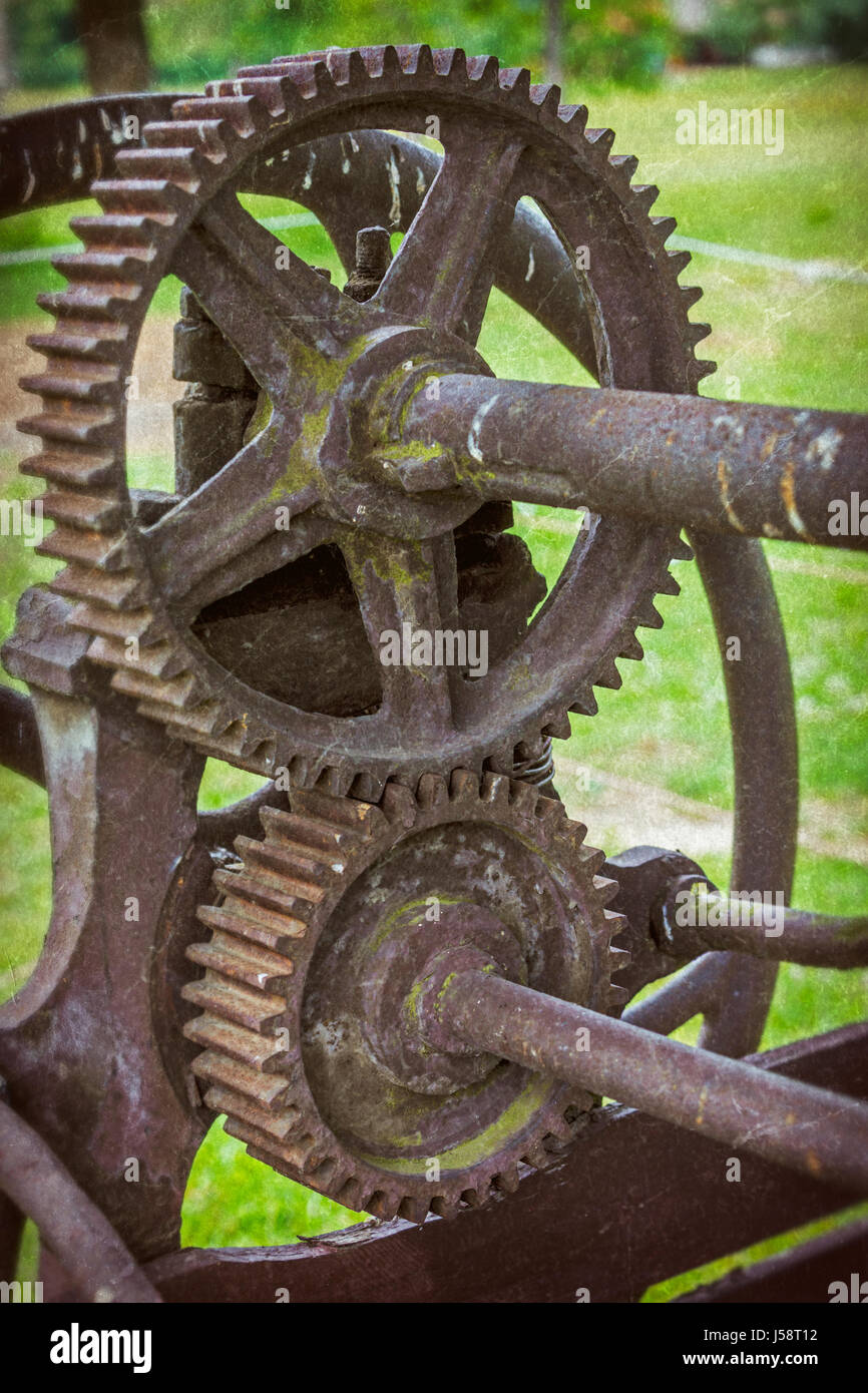 Interlocking cog wheels Stock Photo - Alamy