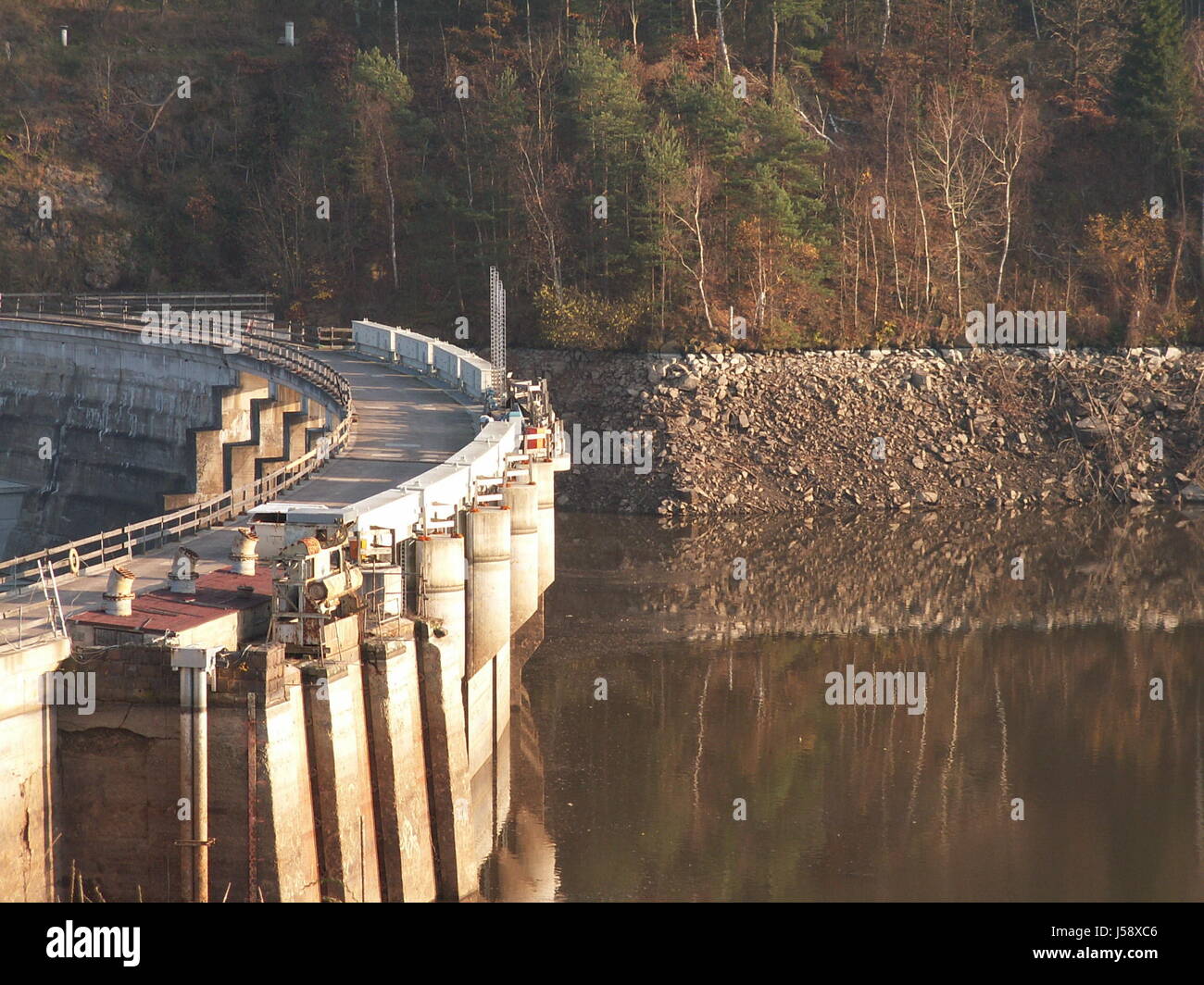 dam with low water Stock Photo - Alamy