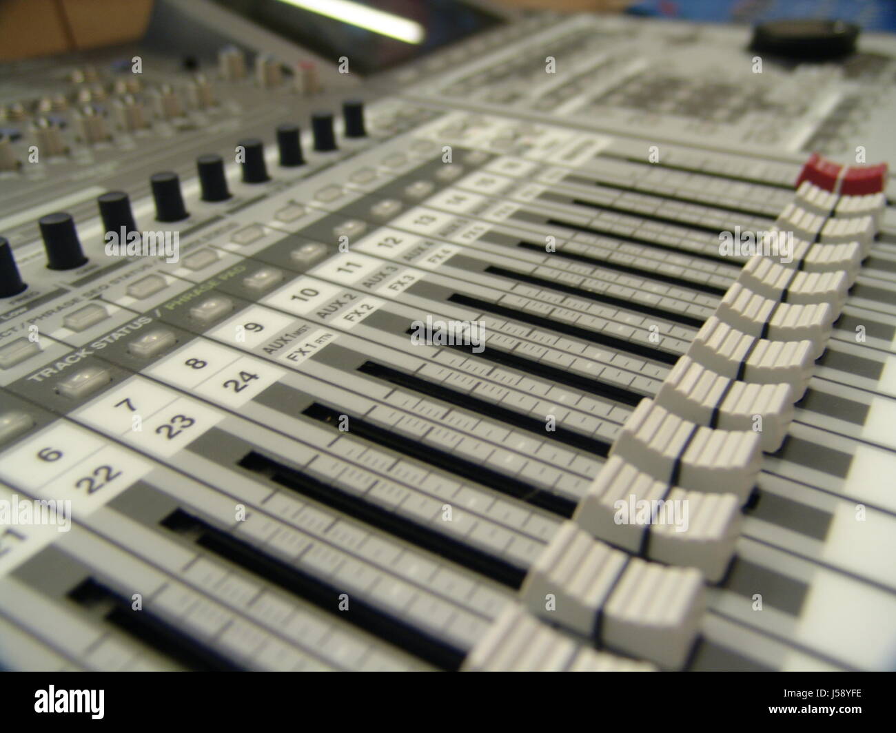keyboard music studio digital box mixer governor professional regulate ...