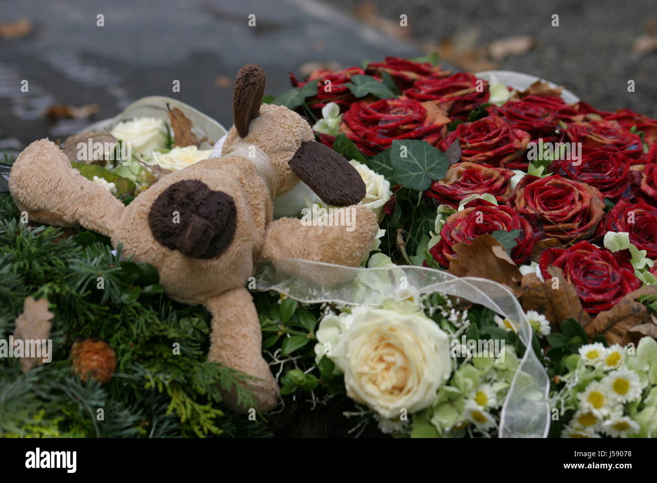 Childs burial hi-res stock photography and images - Alamy