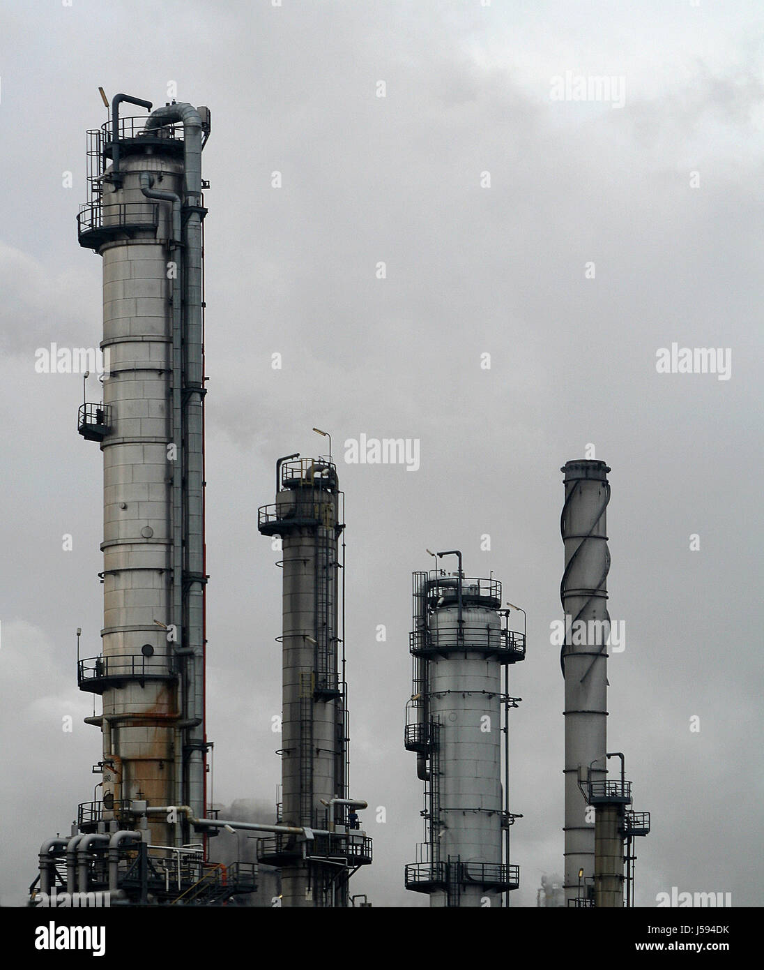 Oil towers hi-res stock photography and images - Alamy