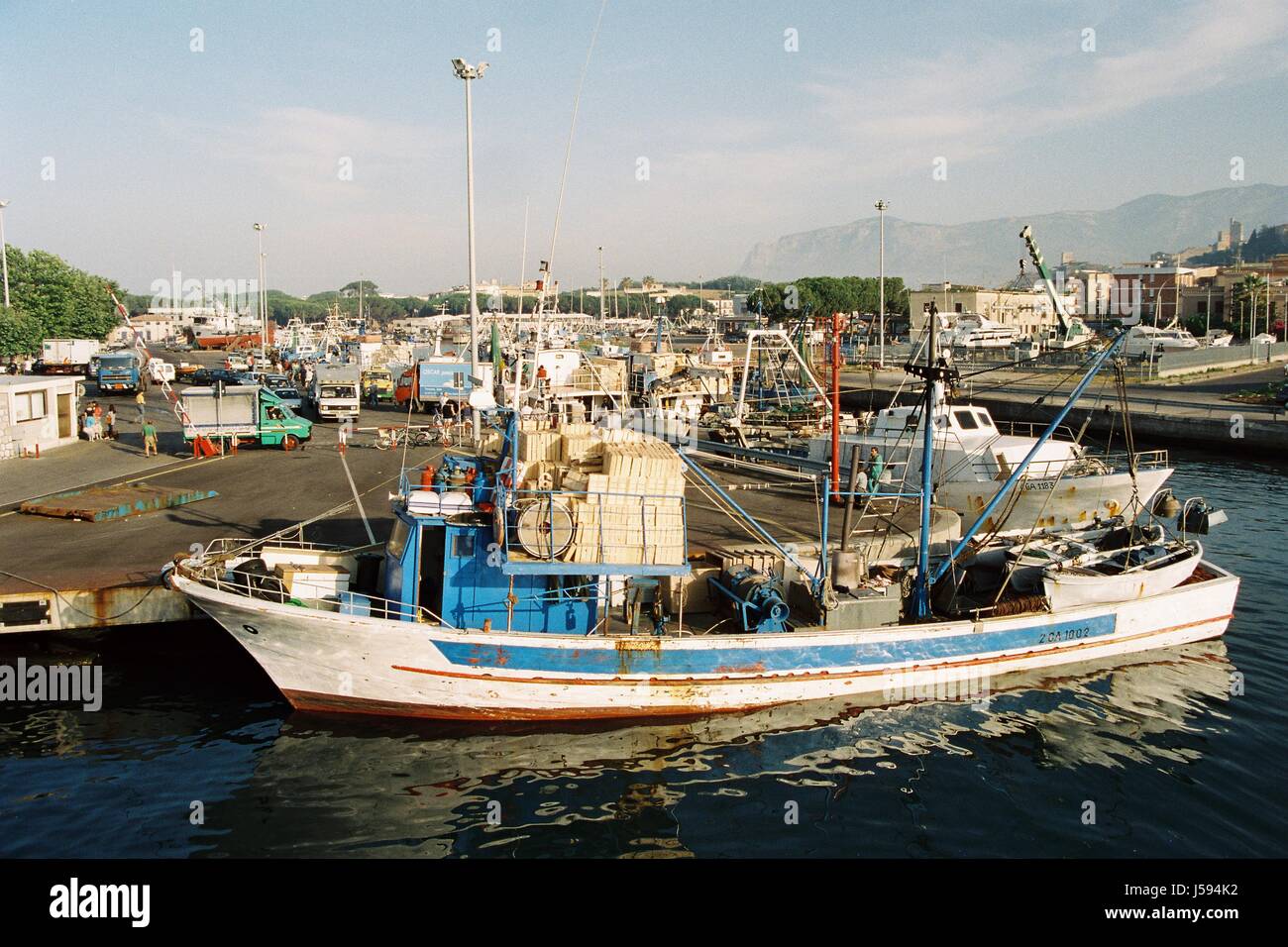 navy harbor harbours salt water sea ocean water italy rowing boat ...