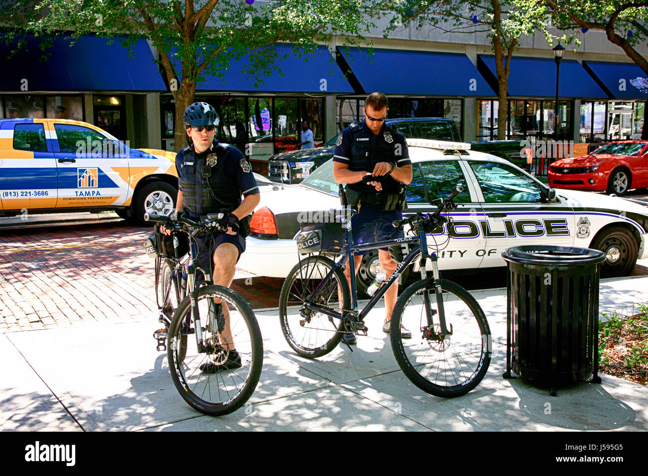 Bike patrol us hi-res stock photography and images - Alamy