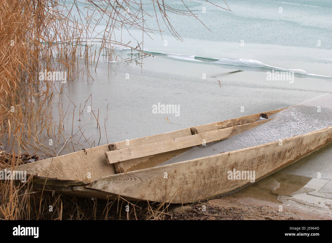 Shipwrecked raft hi-res stock photography and images - Alamy