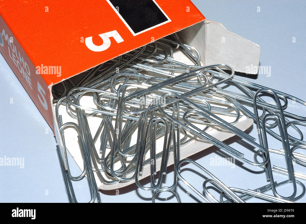 office desk paperclips stationery box binder paper clip bracket ...