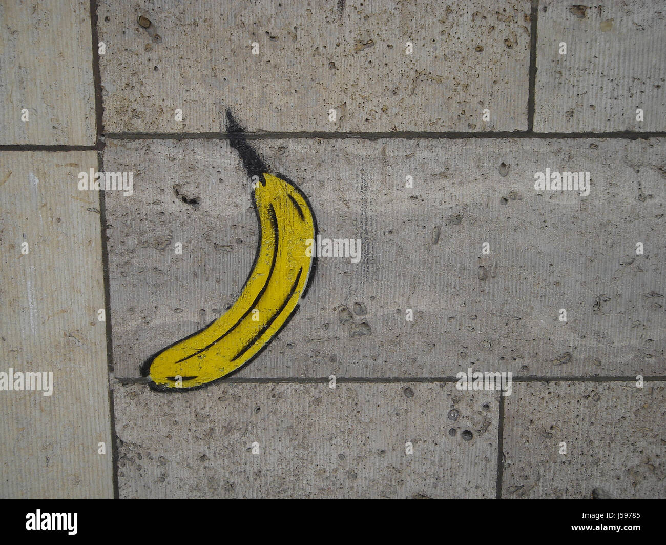 fruit,on the way,paint,banana,protest,streetart,grafitti,straenkunst ...