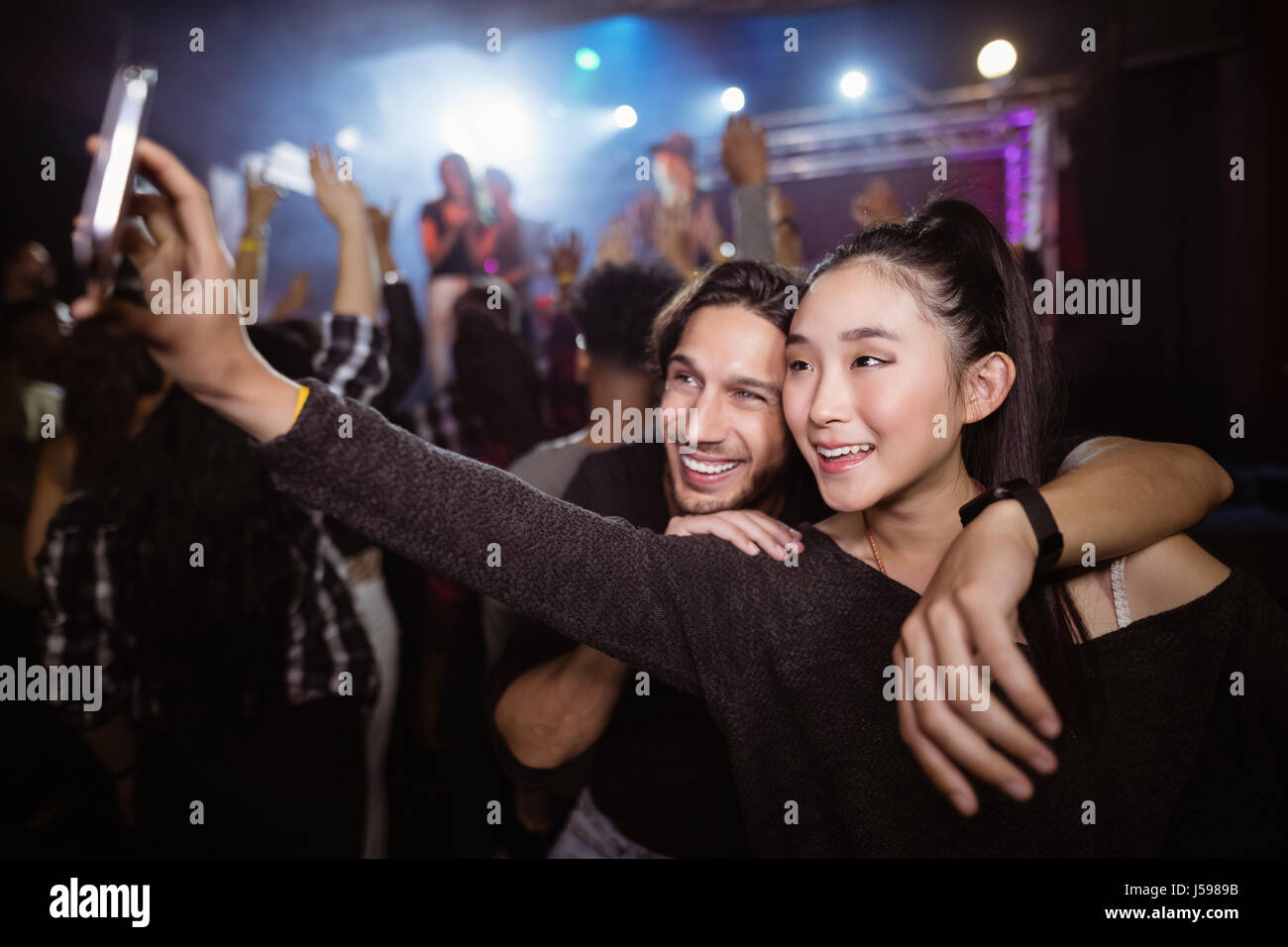 Female selfie music festival hi-res stock photography and images - Alamy