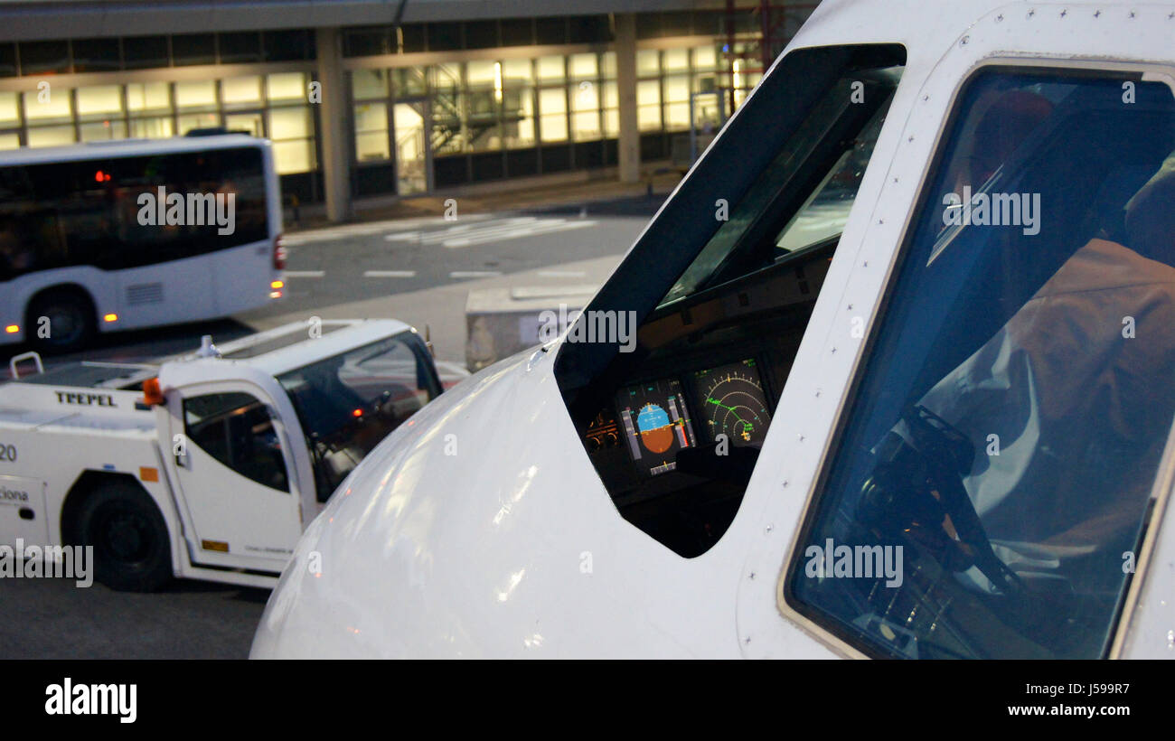 Cockpit gate hi-res stock photography and images - Alamy