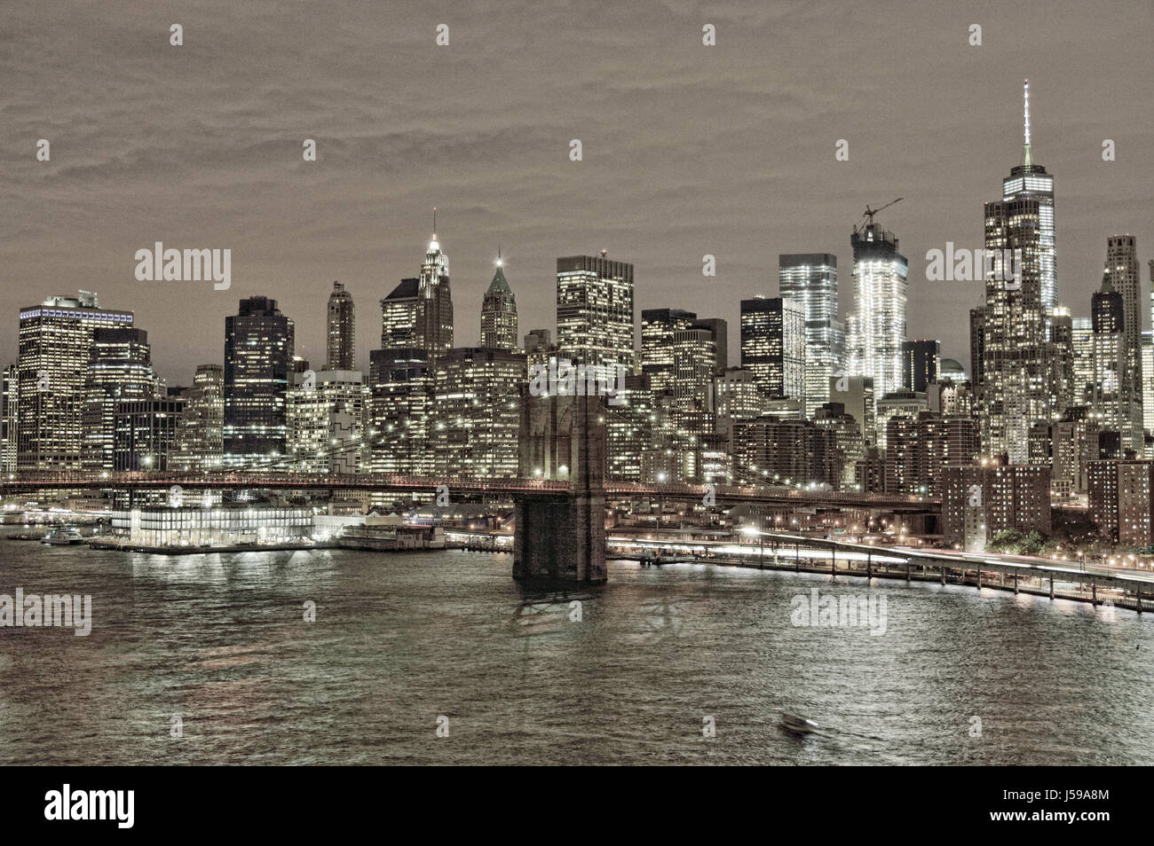 Brooklyn bridge blurred light hi-res stock photography and images - Alamy