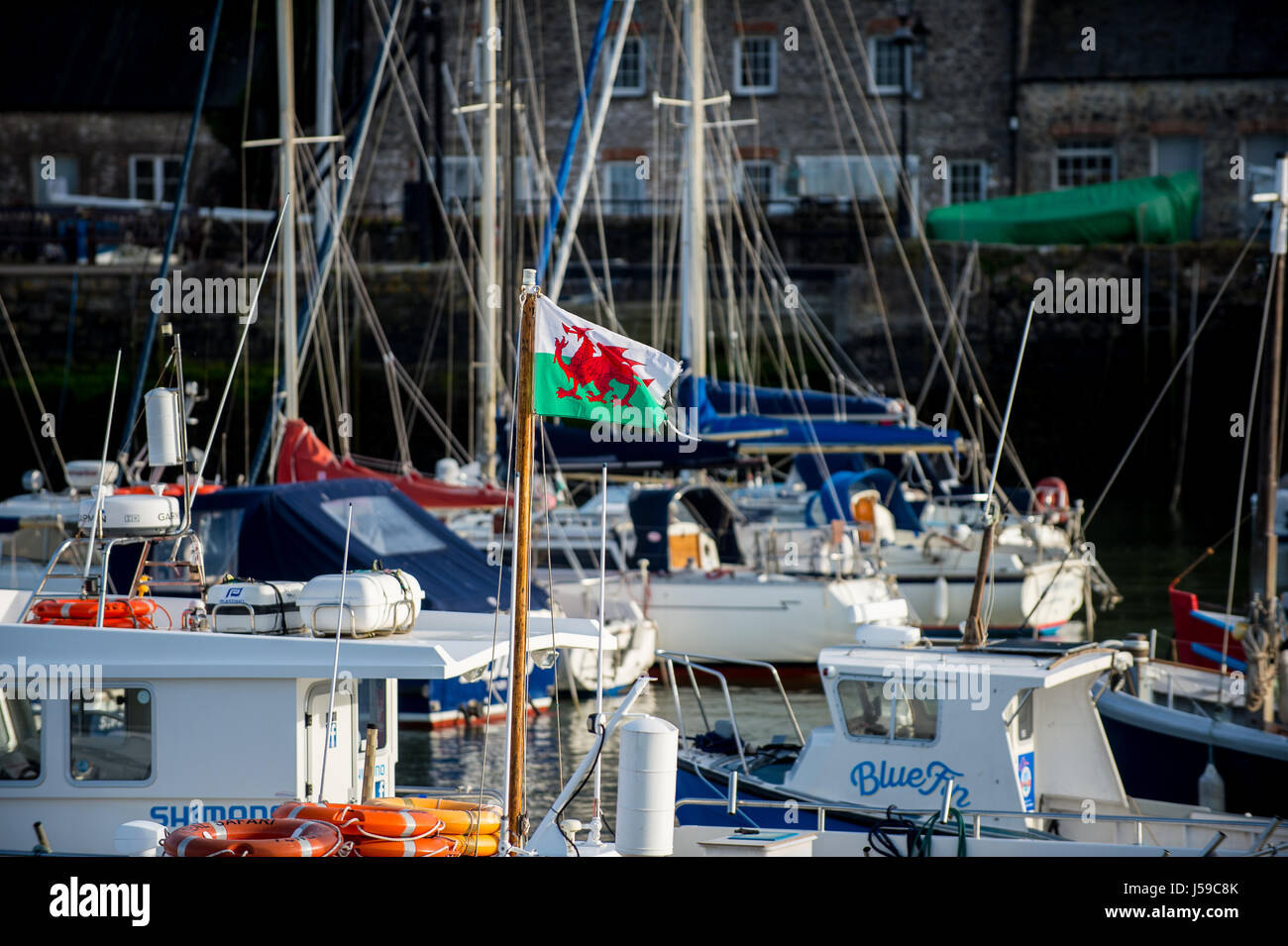 Welsh flag landscape hi-res stock photography and images - Alamy