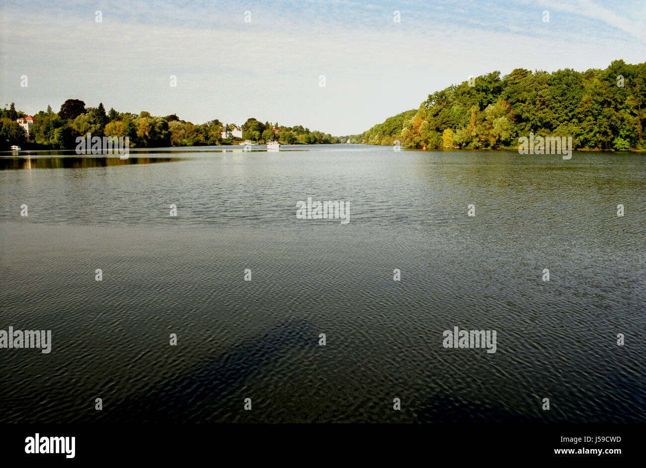 Ehem grenzfluss der berliner mauer hi-res stock photography and images ...