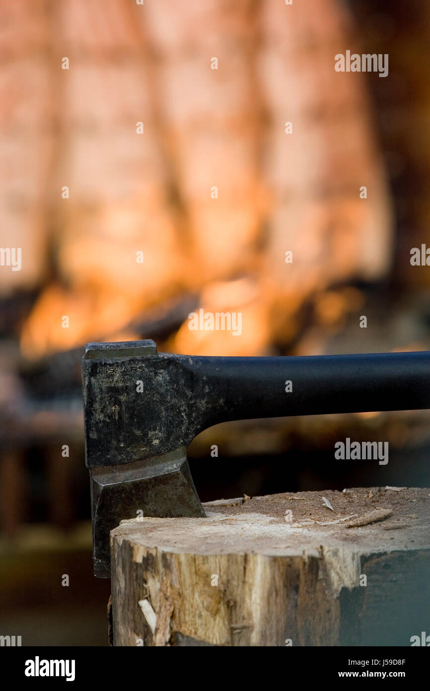 wood fire conflagration flame flames axe block axt rucherlachs ...