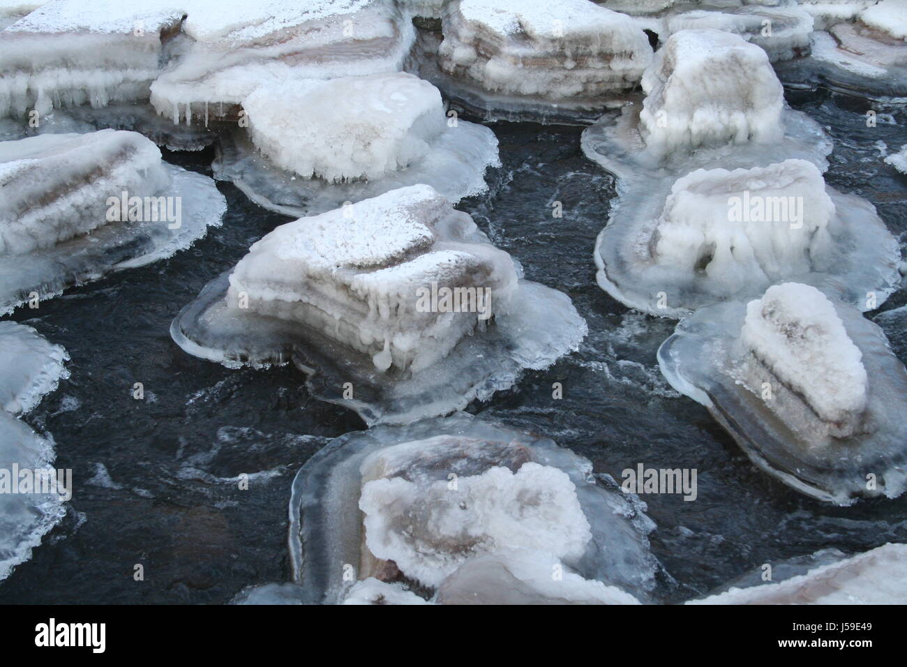 cold rock ice frozen shape freezes natural wonder iceberg bizarre cone ...