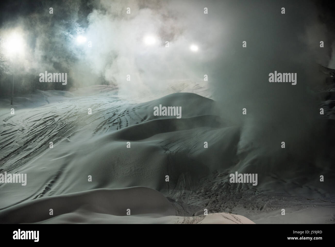 Smoky night sky hi-res stock photography and images - Alamy