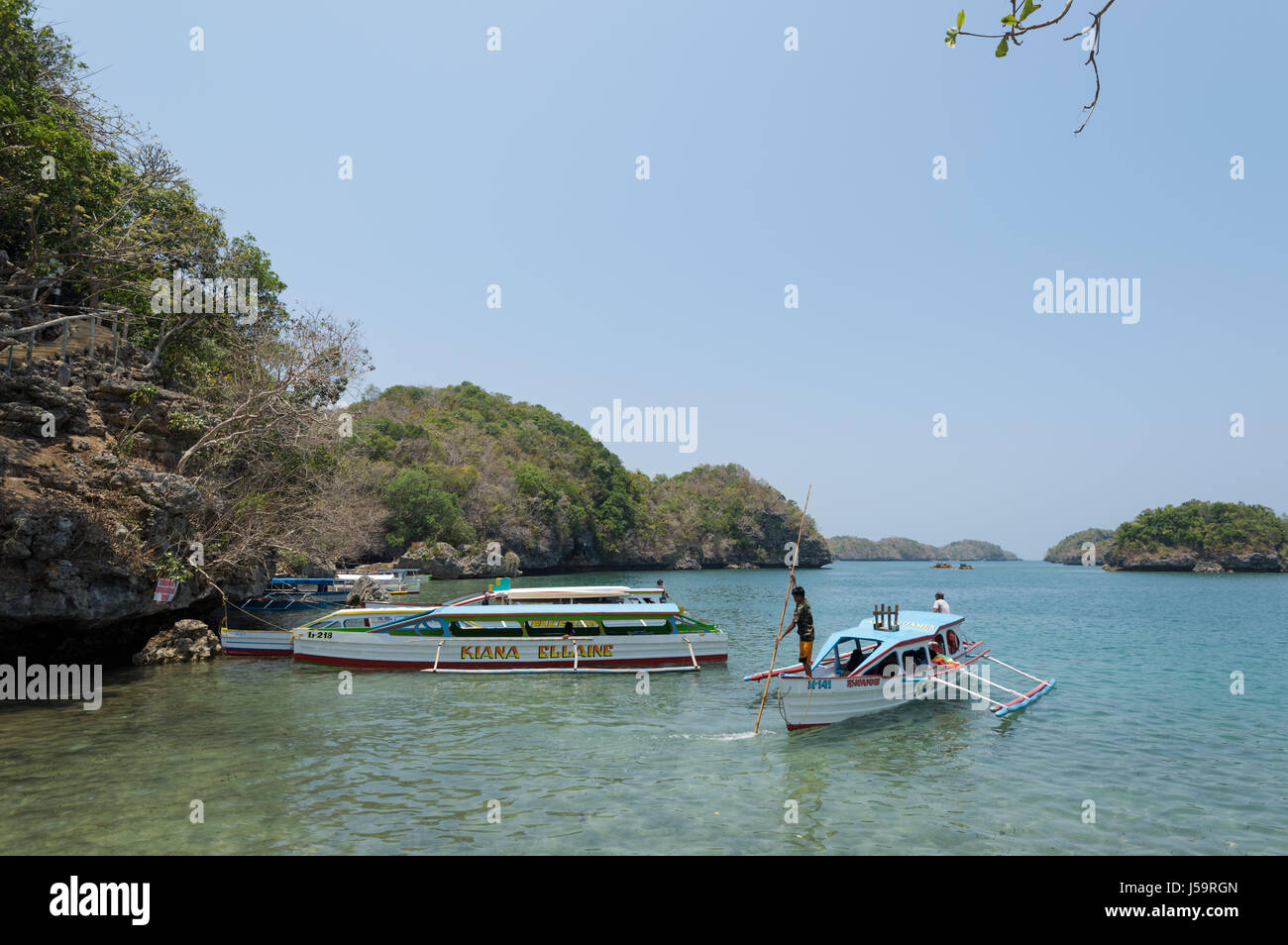 Quezon Island, Philippines - April 12, 2017: Tourists boats at the ...