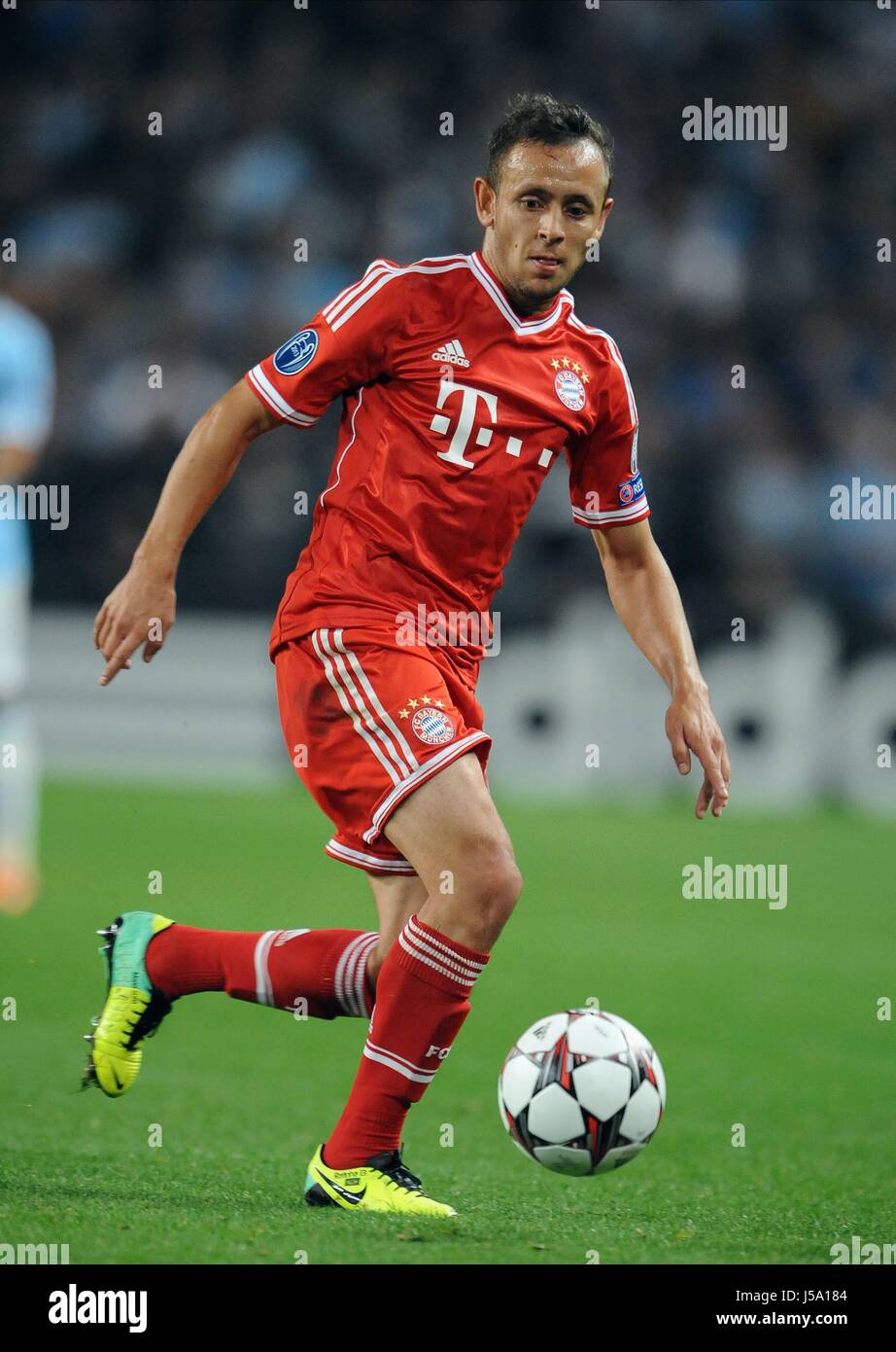 RAFINHA BAYERN MUNICH FC BAYERN MUNICH FC ETIHAD STADIUM MANCHESTER ...