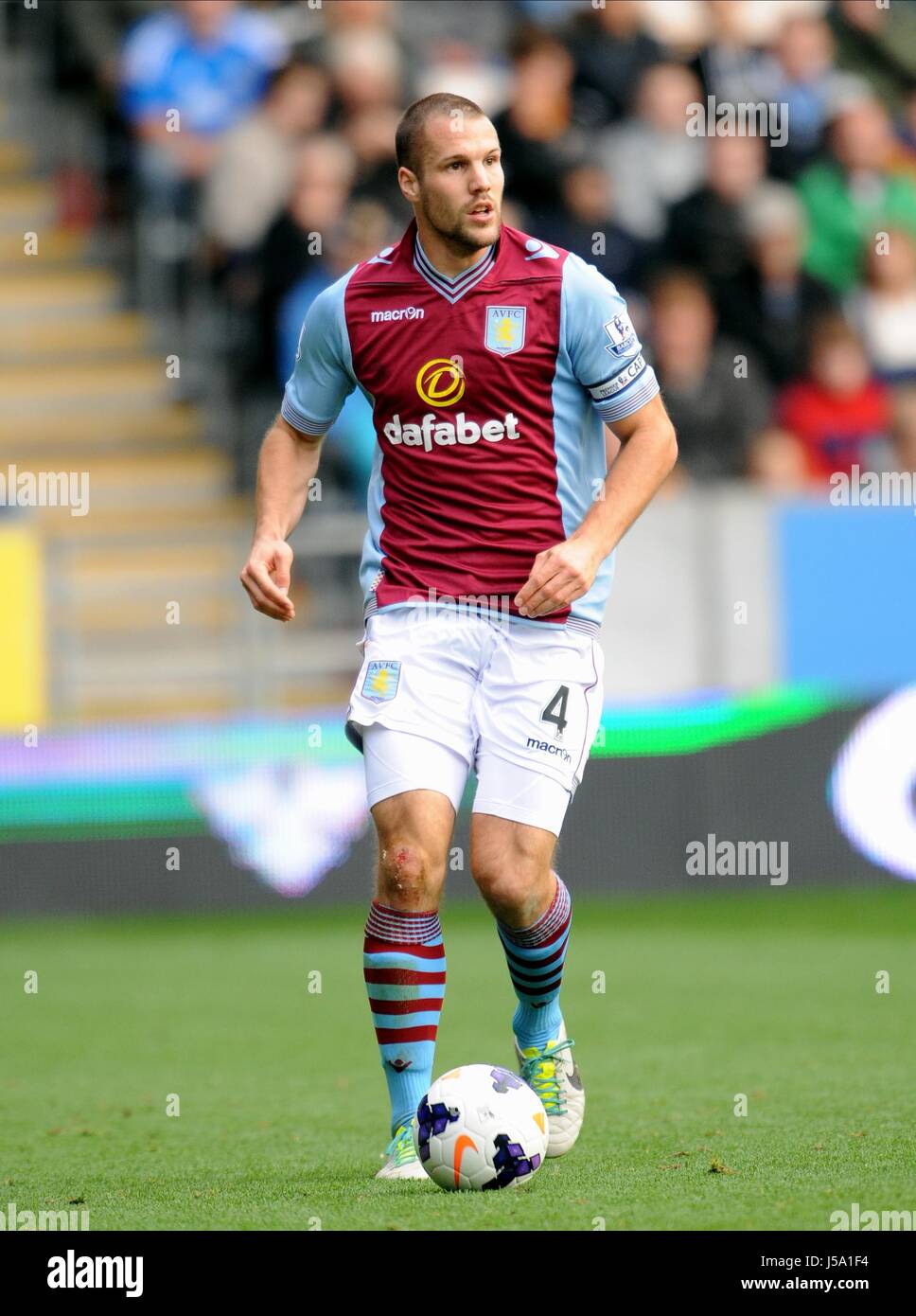 RON VLAAR ASTON VILLA FC ASTON VILLA FC KC STADIUM HULL ENGLAND 05 ...