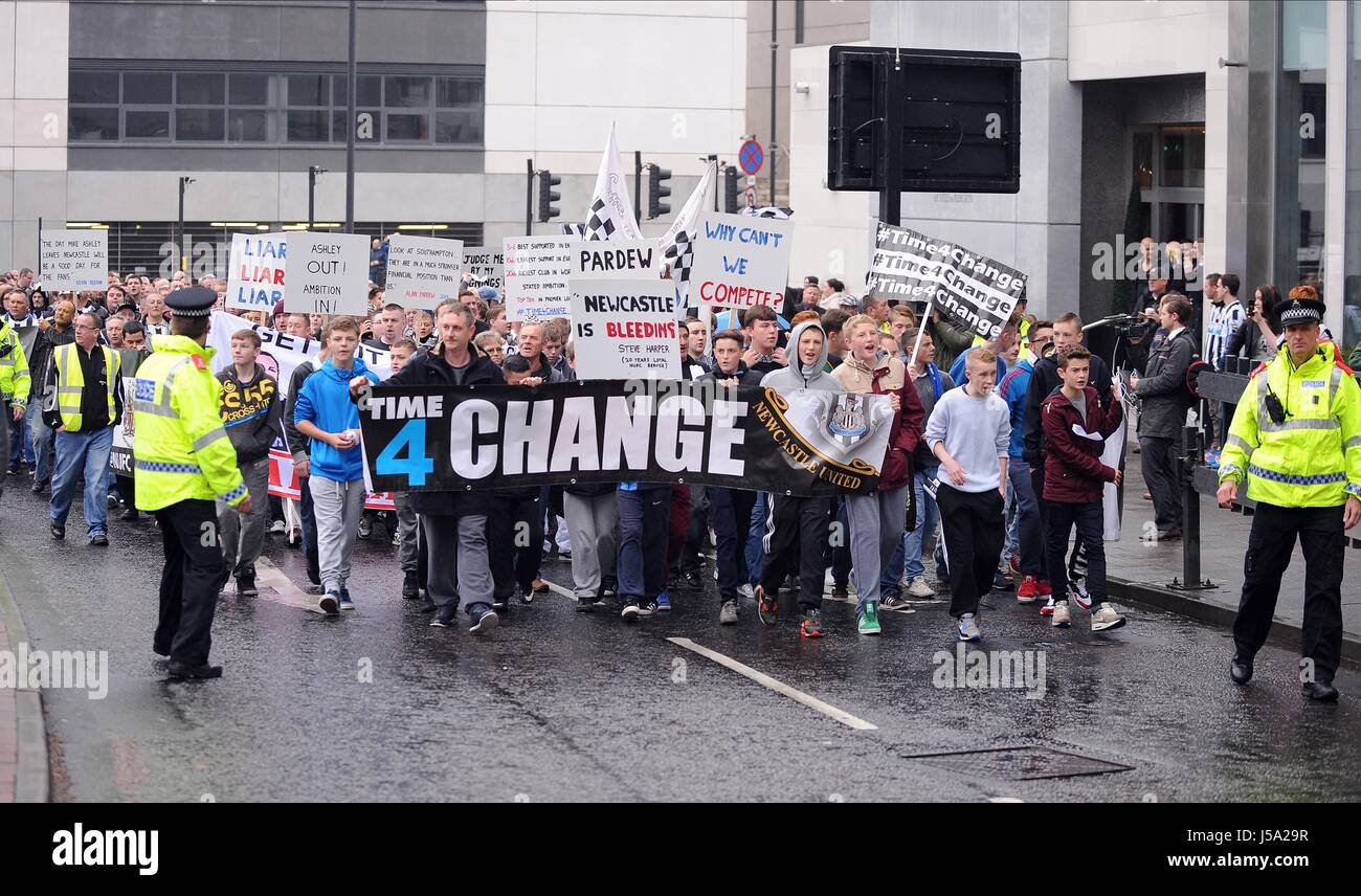 NEWCASTLE FANS PROTEST ST JAMES PARK NEWCASTLE ST JAMES PARK NEWCASTLE ...